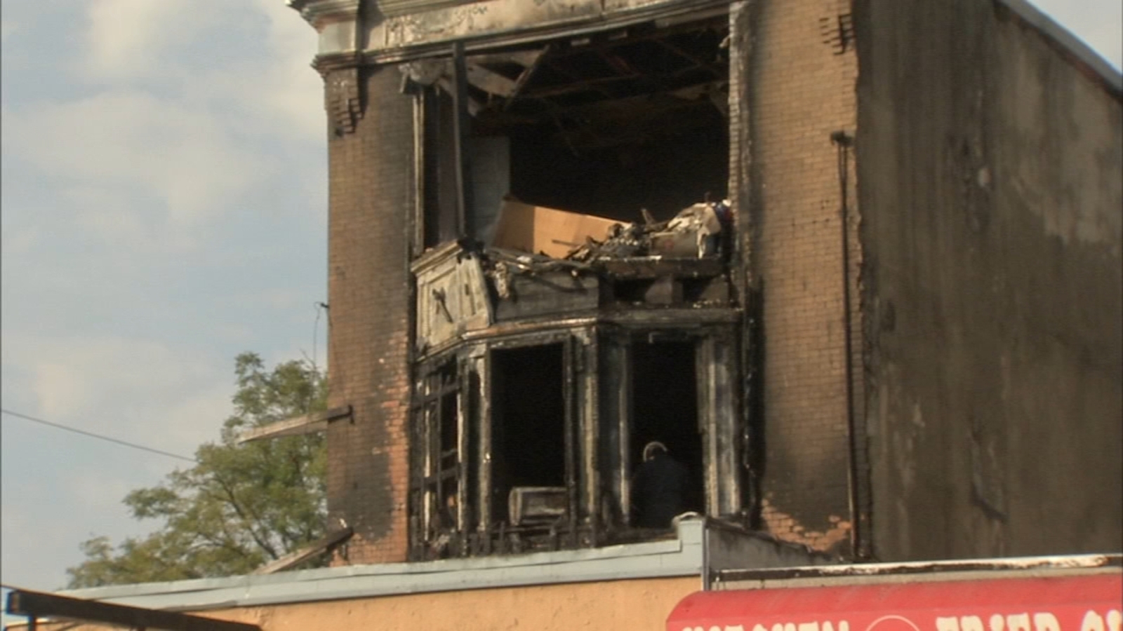 10 rescued from fast-moving fire in Parkside - 6abc Philadelphia