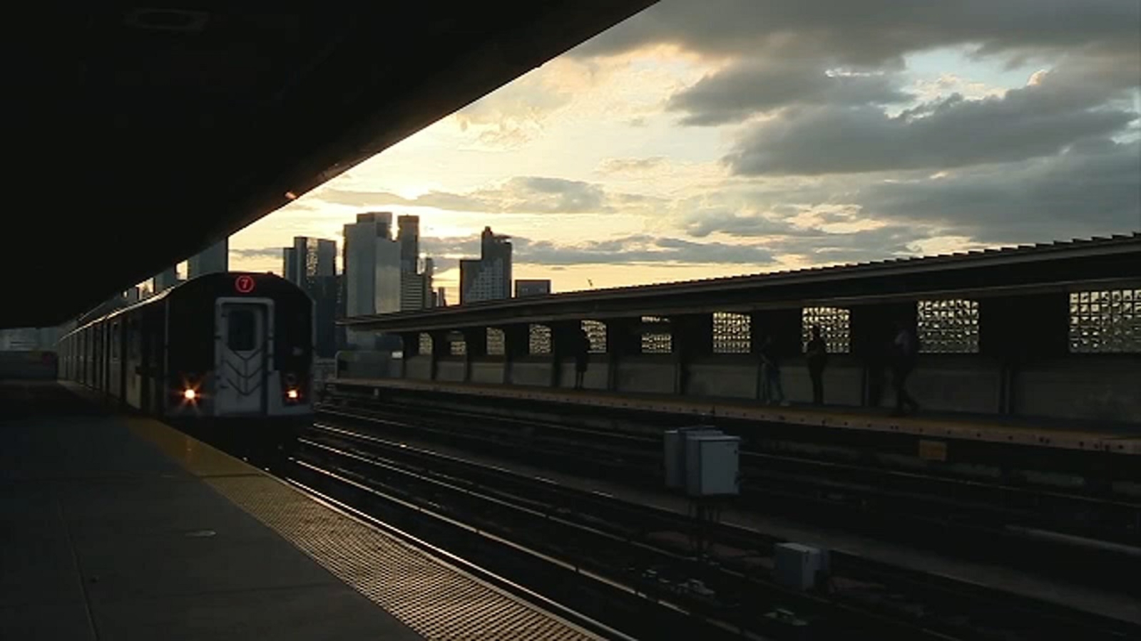MTA to test new technology on L trains - ABC7 New York