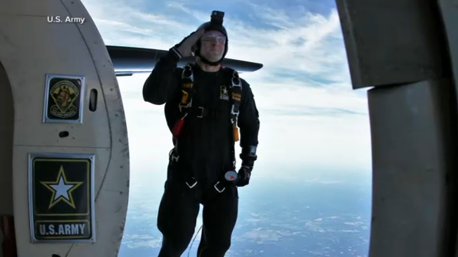 Fort Bragg Golden Knight Survives devastating injury, wants to jump ...