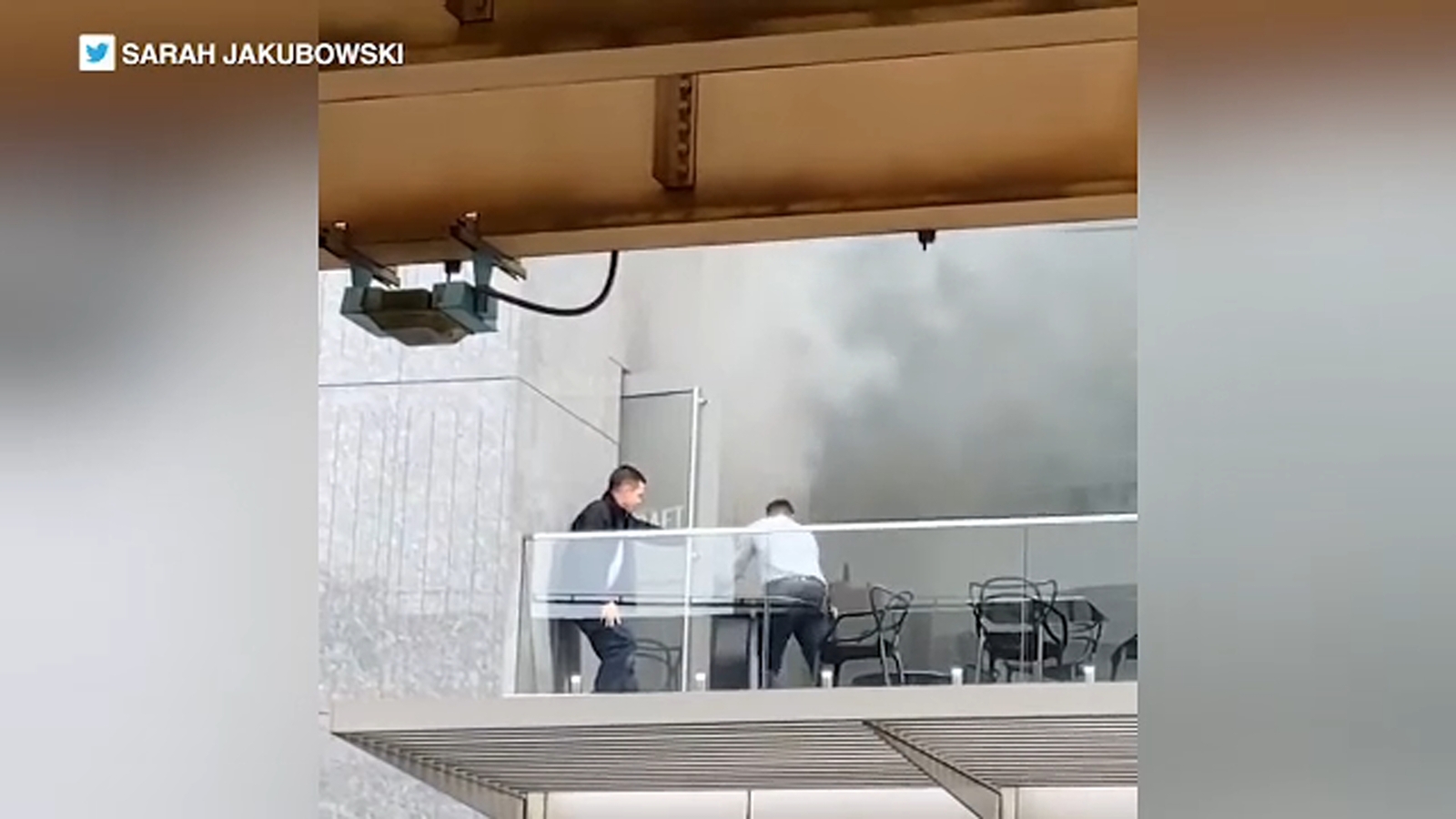 Fire at Starbucks in downtown Chicago building near West Loop ...
