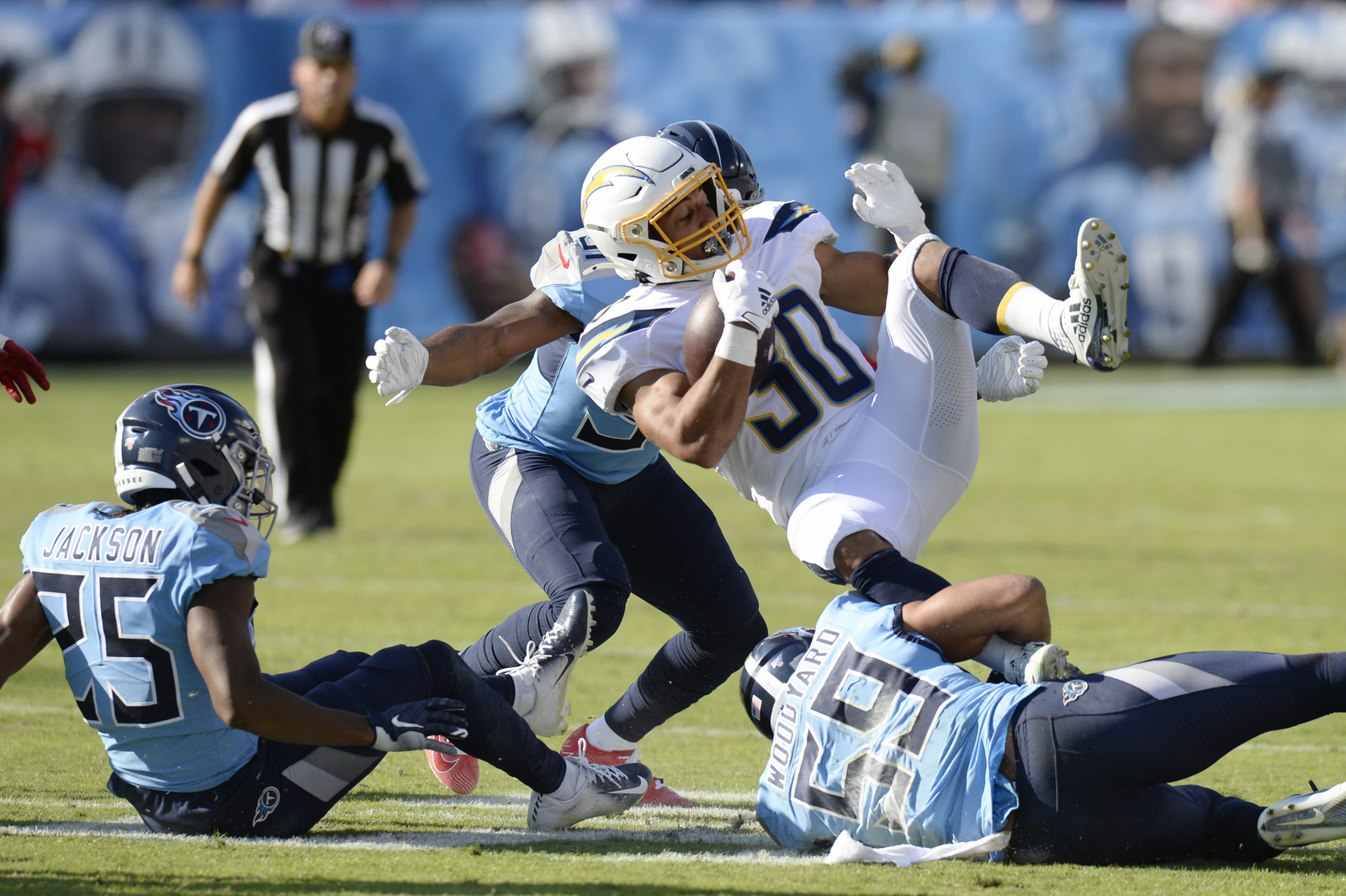 Chargers drop third straight game in clash against Titans, 23-20 - ABC7 ...