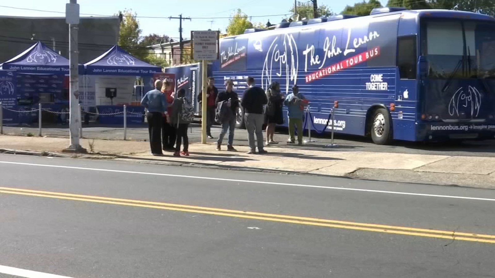 Tour bus brings music education, surprise rapper to Philadelphia ...
