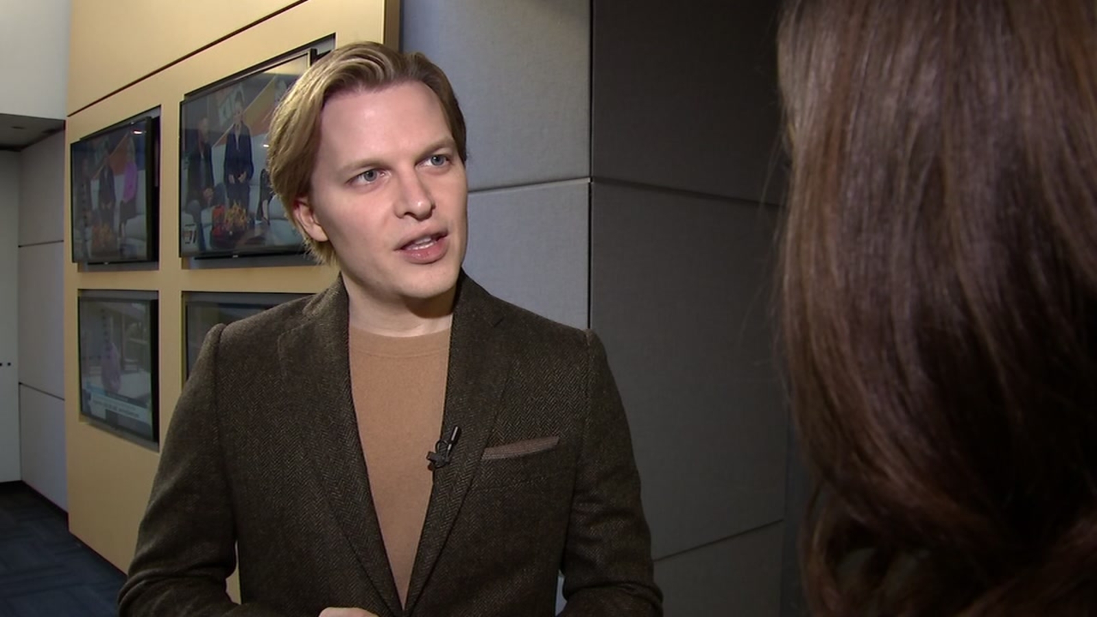 Ronan Farrow says NBC's internal investigation into Matt Lauer is 'not ...