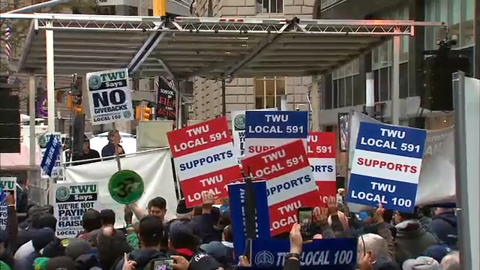 Transit workers rally at MTA headquarters to demand new contract - ABC7 ...