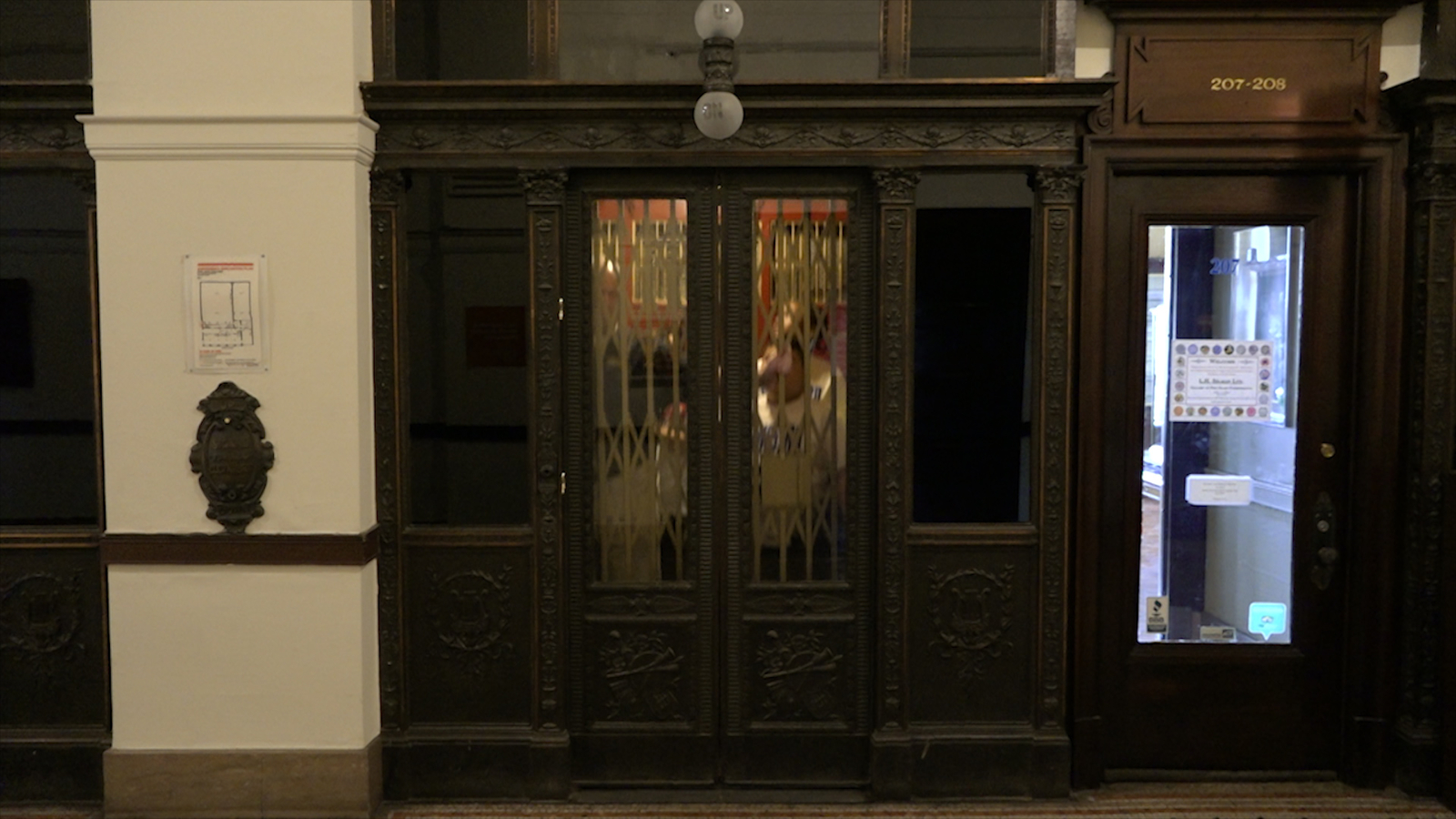 Chicago's Last Elevator Operator - ABC7 New York