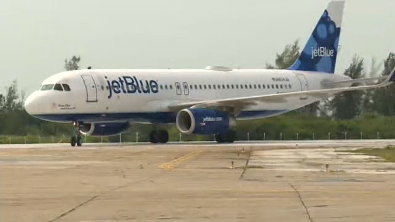 JetBlue rolls out cheaper fares with a catch - ABC7 Chicago