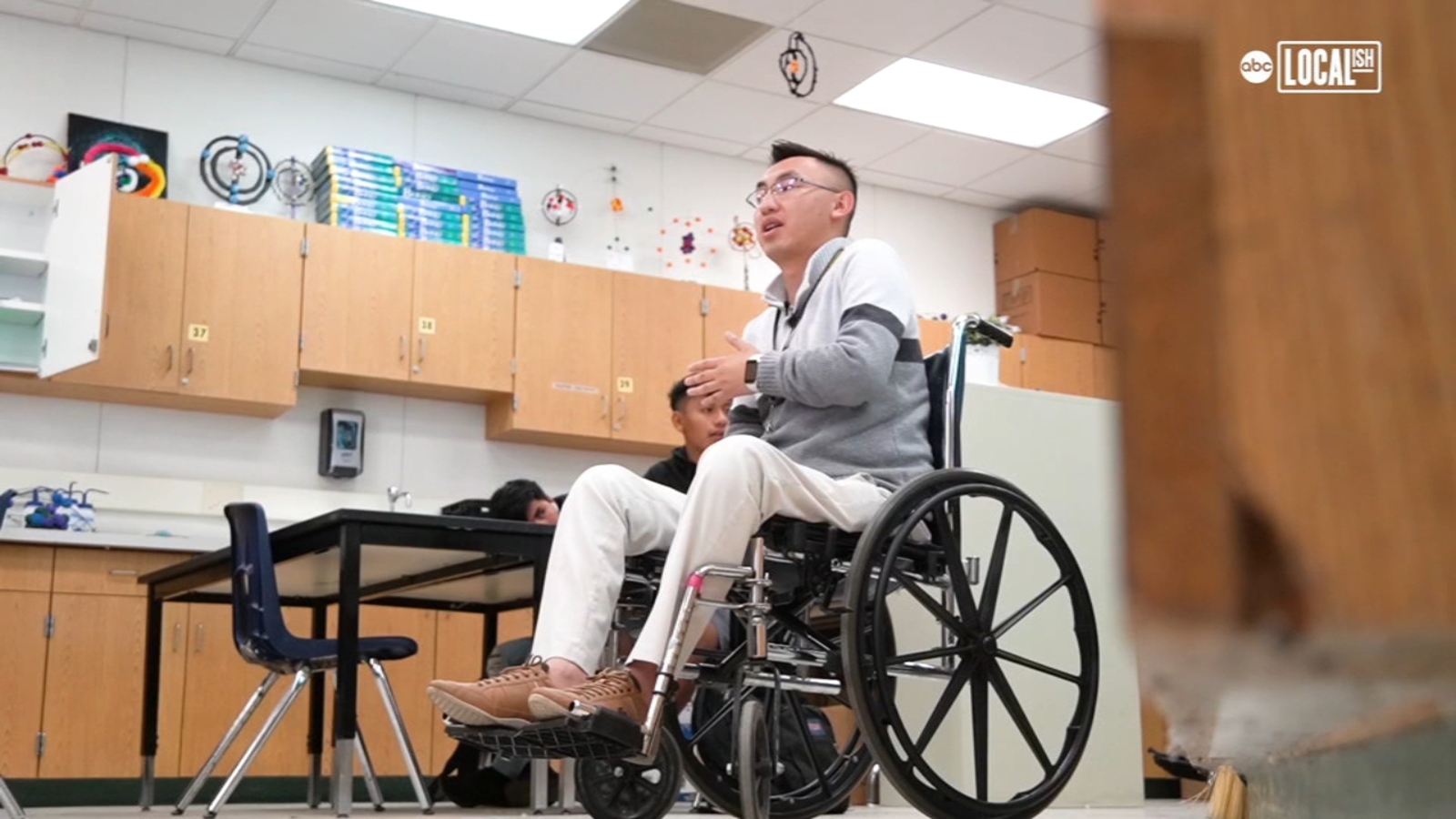 Valley teacher refuses to let muscular dystrophy slow him down - ABC30 ...