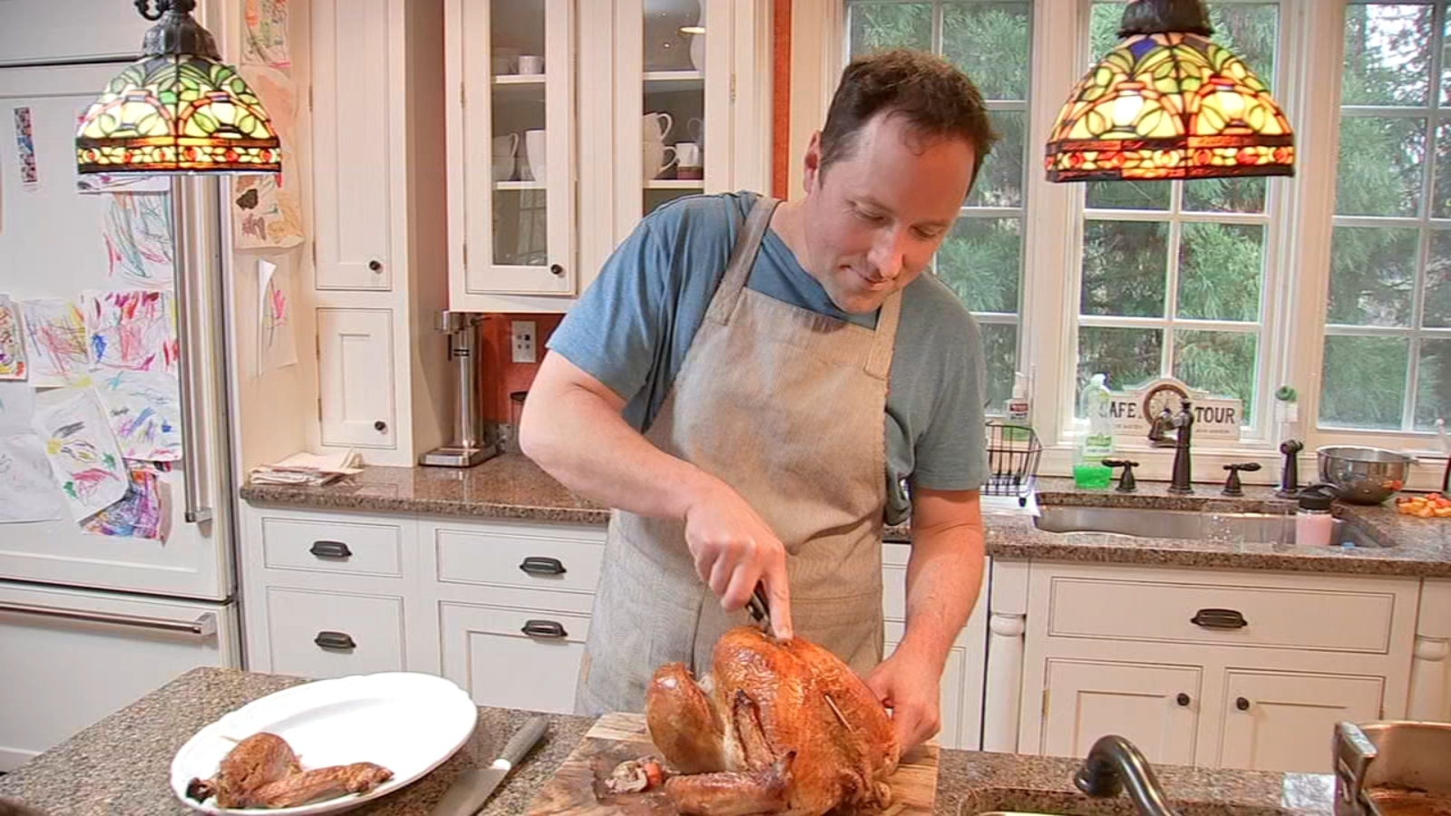 Avoiding holiday kitchen mishaps: Tips from a hand surgeon and a ...