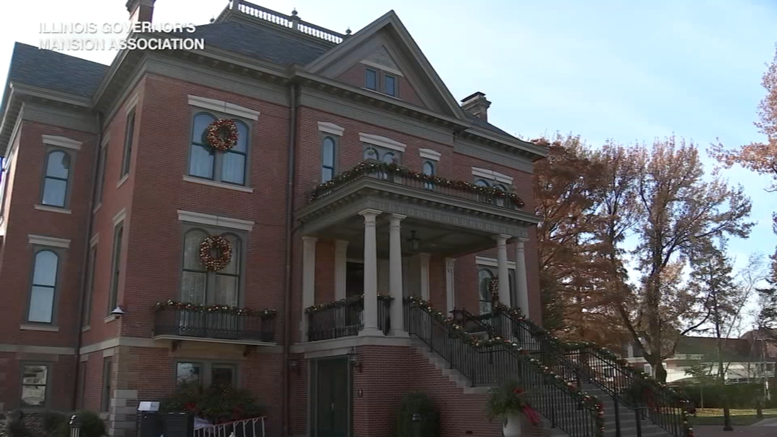 Governor JB Pritzker, First Lady MK ready to show off holiday ...