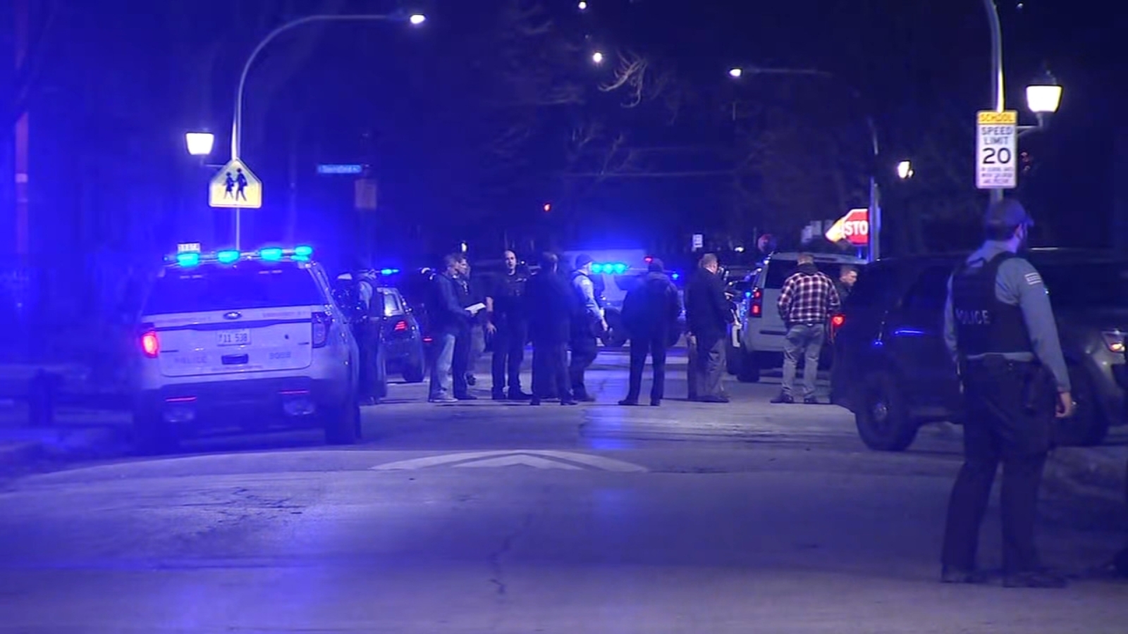 At least 1 injured in West Garfield Park police-involved shooting ...