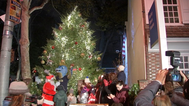 20-foot Christmas tree glowing in Old City - 6abc Philadelphia