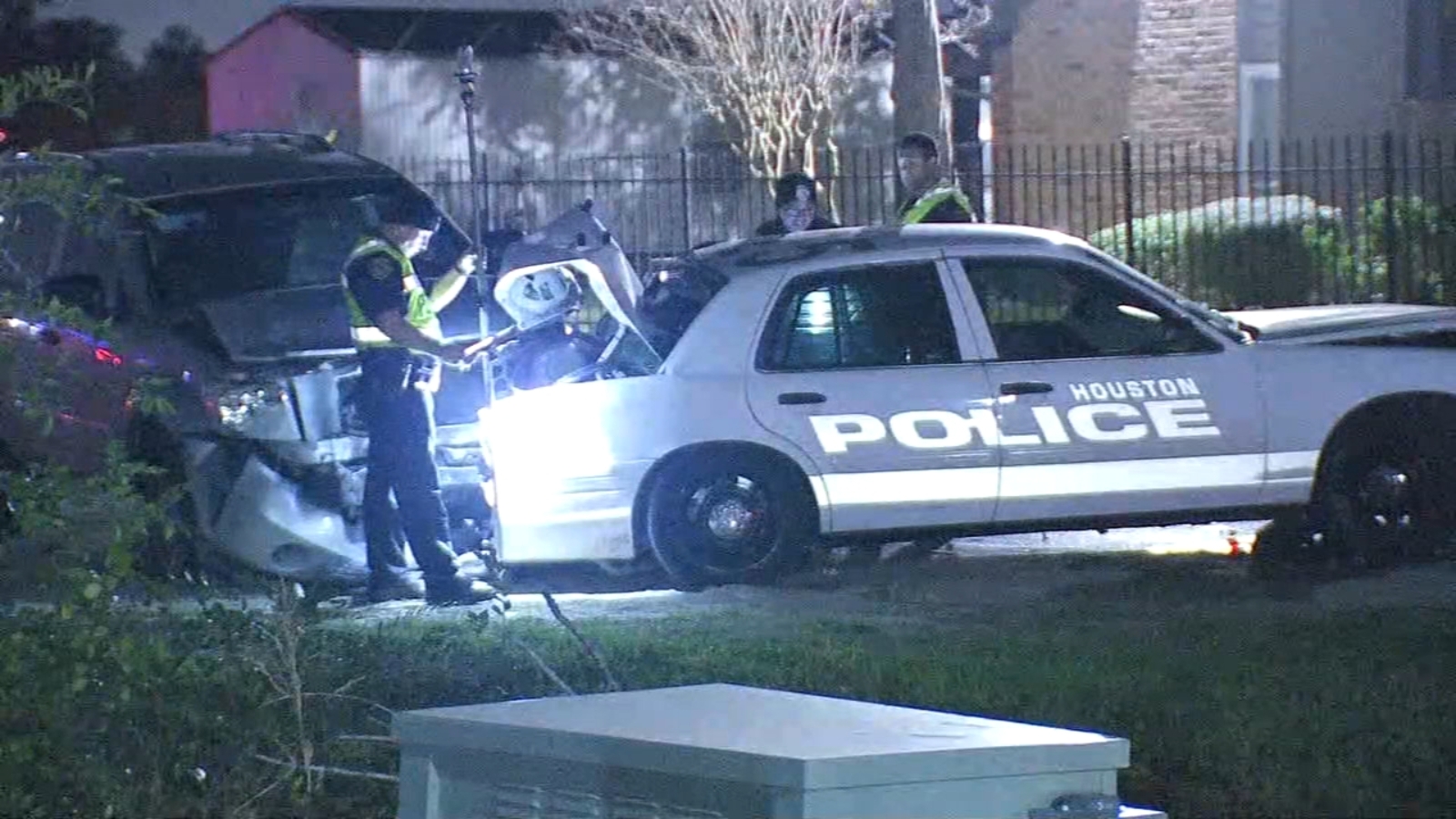 Officer injured after suspected drunk driver slams into car - ABC13 Houston