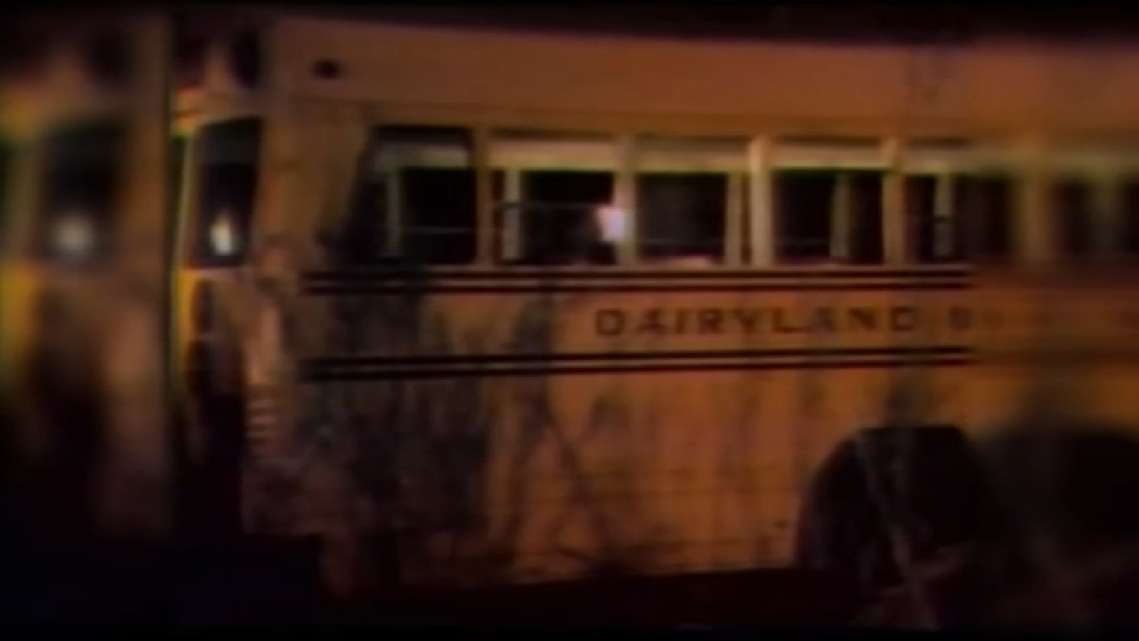 Students retrace Chowchilla school bus kidnapping route for new book ...