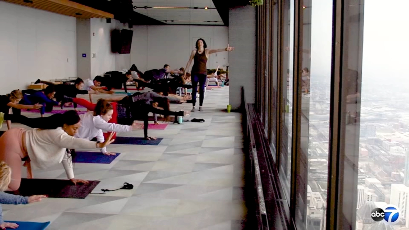 Yoga hits new heights at 360 Chicago Observation Deck - ABC7 Chicago