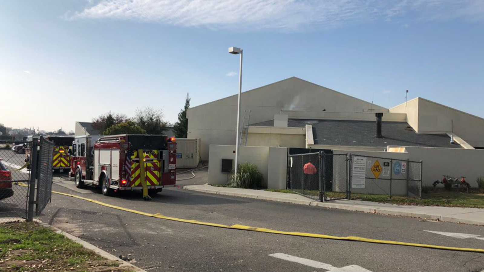 Small fire breaks out at Fresno elementary school, students evacuated - ABC30 Fresno