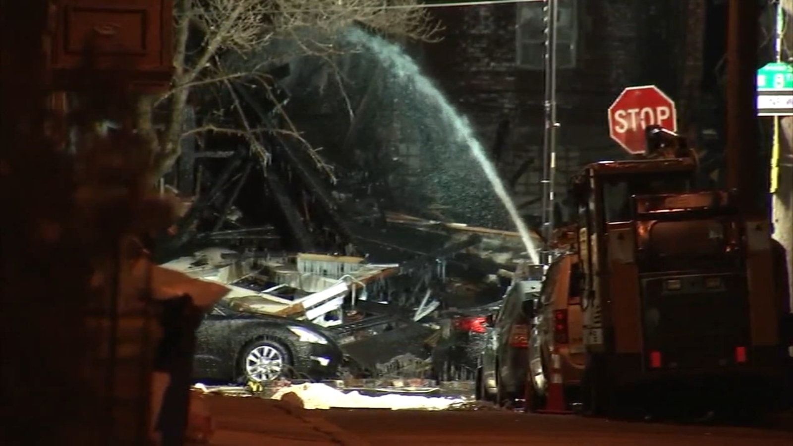 Crews recover one victim in South Philadelphia explosion, collapse ...