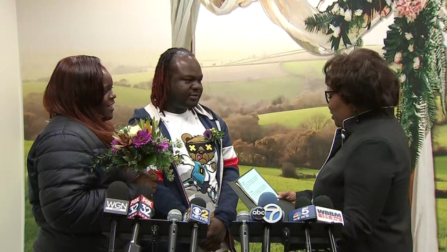 Cook County clerk issues first marriage license of 2020 - ABC7 Chicago
