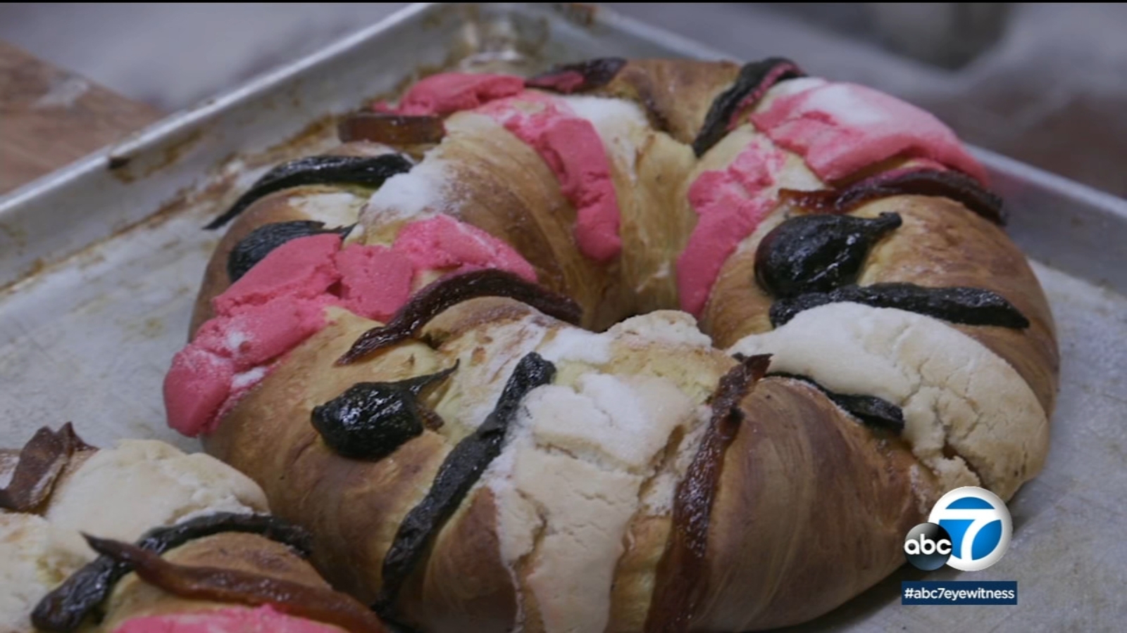 Latino Catholics wrap up Christmas season with Three King's Day, Rosca ...