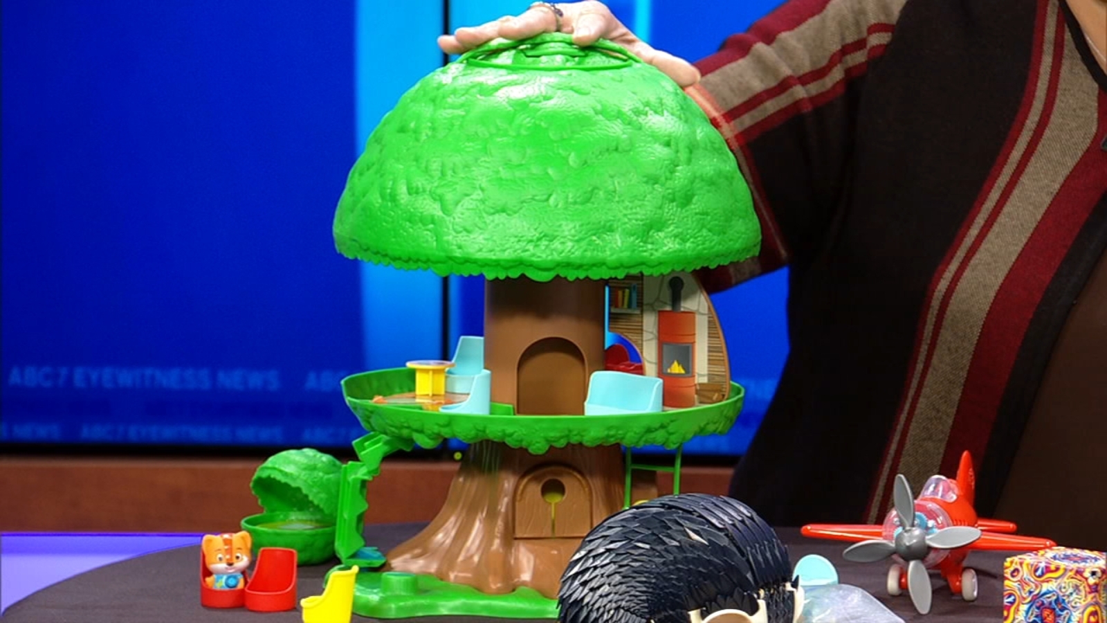 Keeping kids entertained in the winter: Try these tricks - ABC7 Chicago