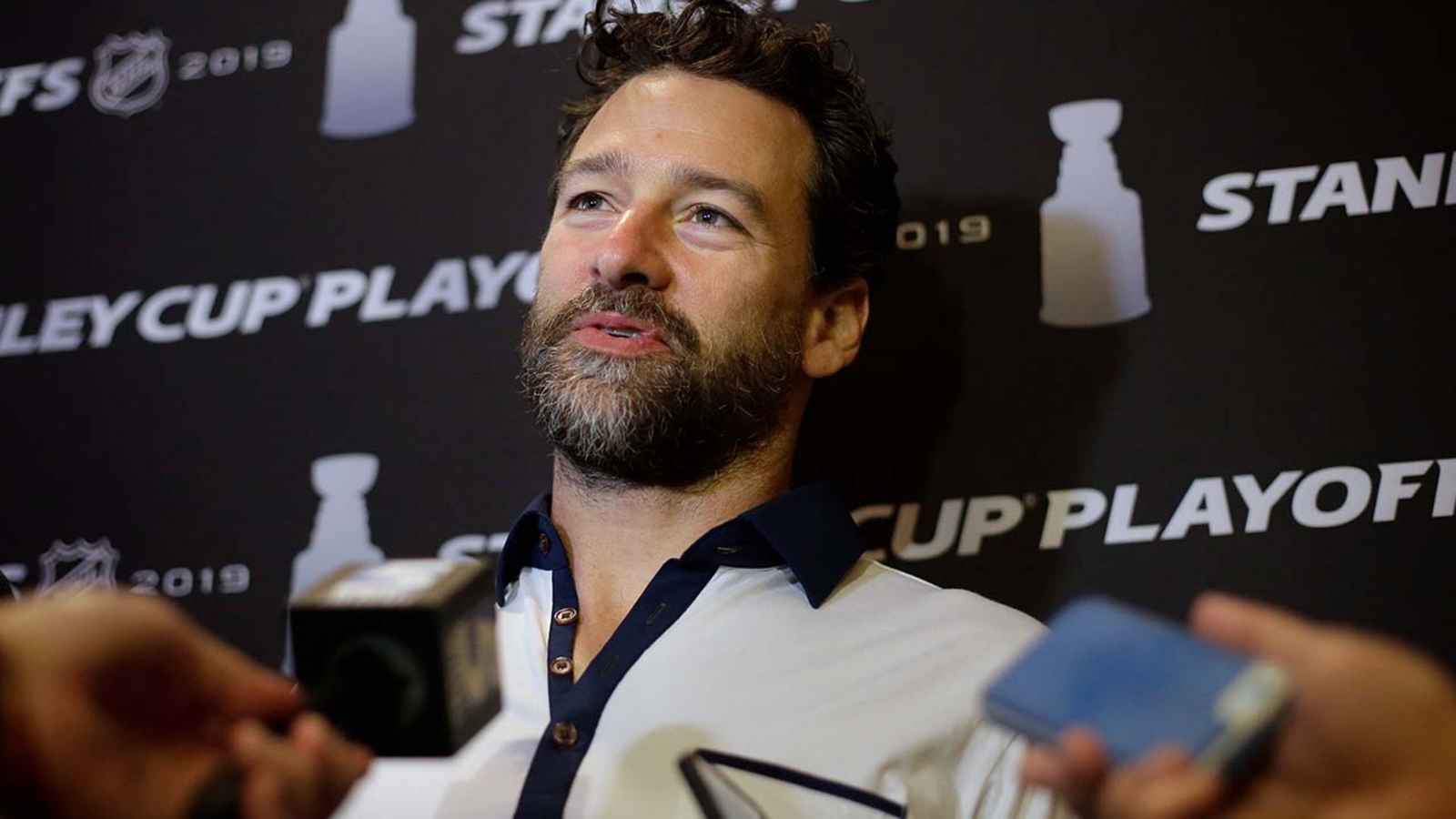 Carolina Hurricanes sign Justin Williams for remainder of 2020 season ...
