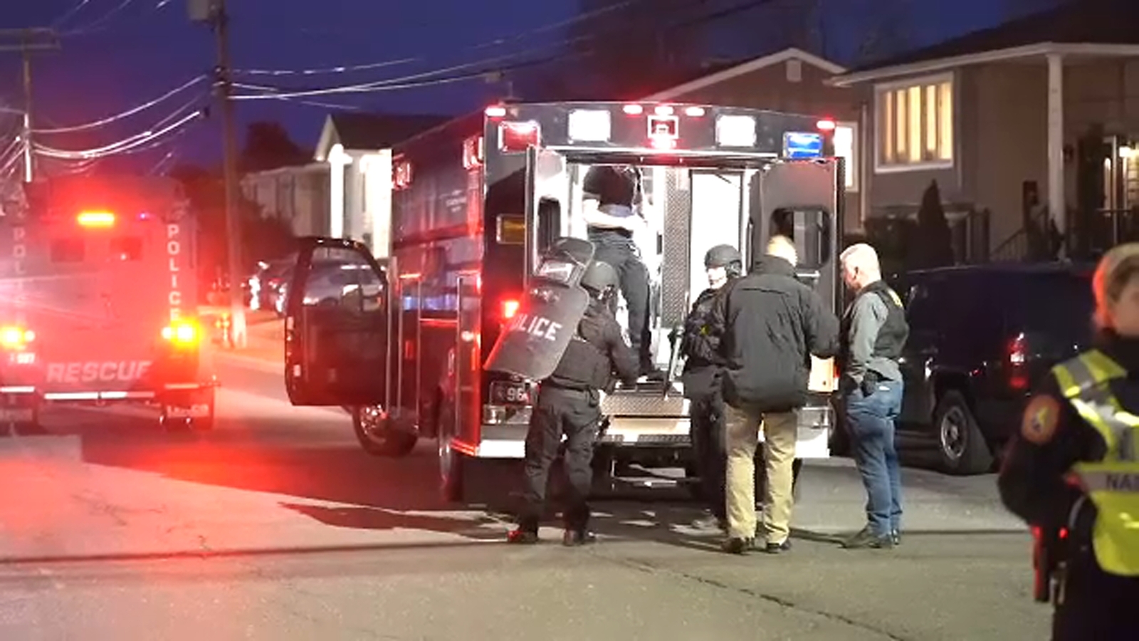 2 men sought in violent home invasion in Merrick - ABC7 New York