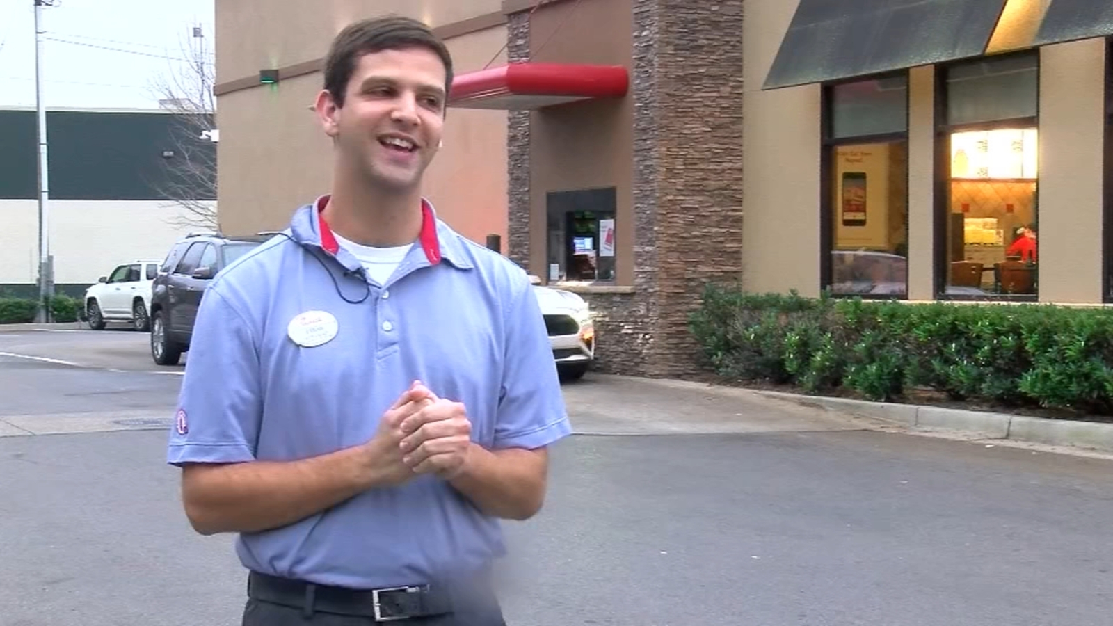 Chick-fil-A employee hailed as hero after helping AL woman, children ...