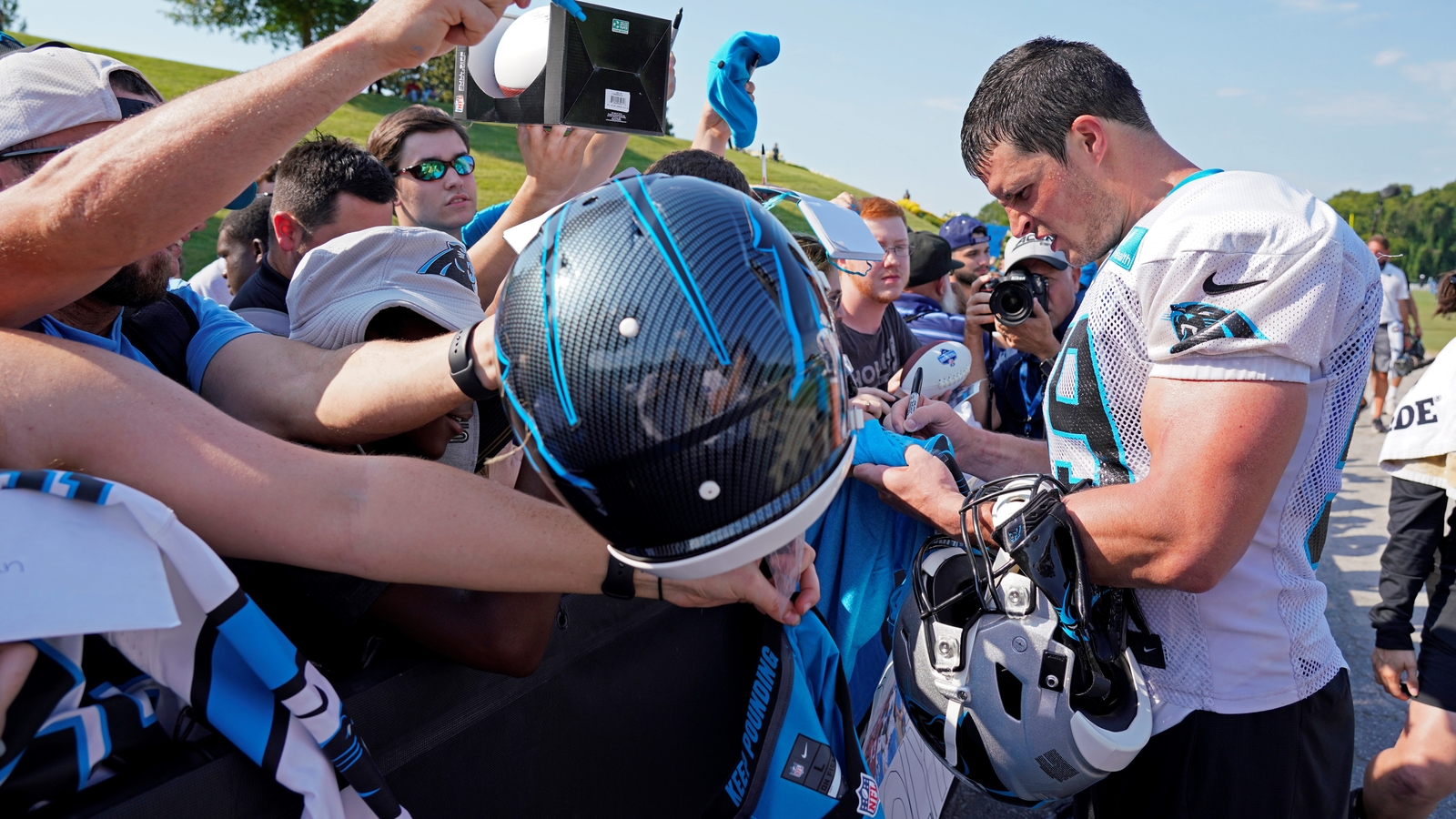 Luke Keuchly, Carolina Panthers linebacker retires and Mark Armstrong ...