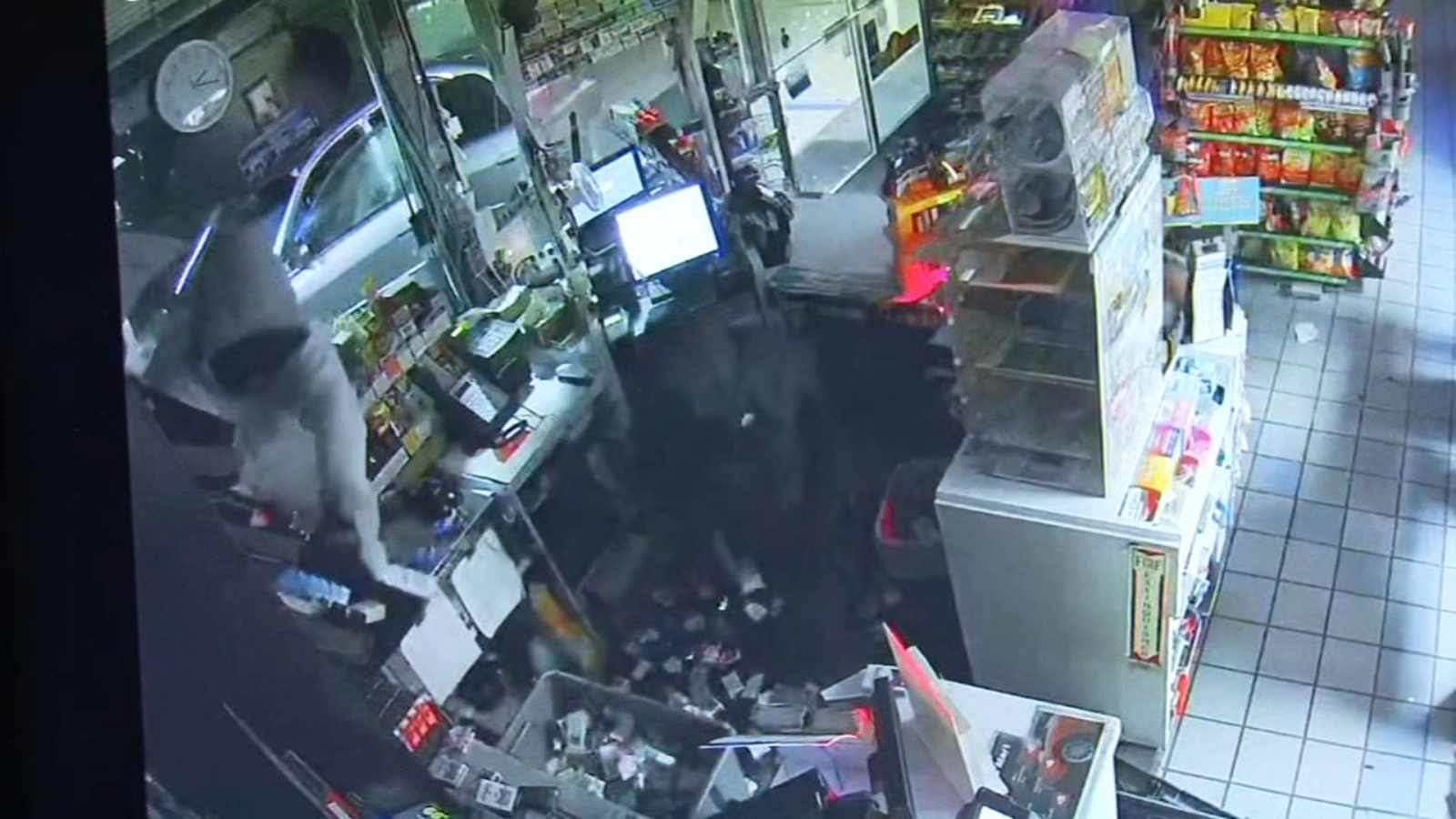Thieves caught busting through door of Hanford business may be part of ...