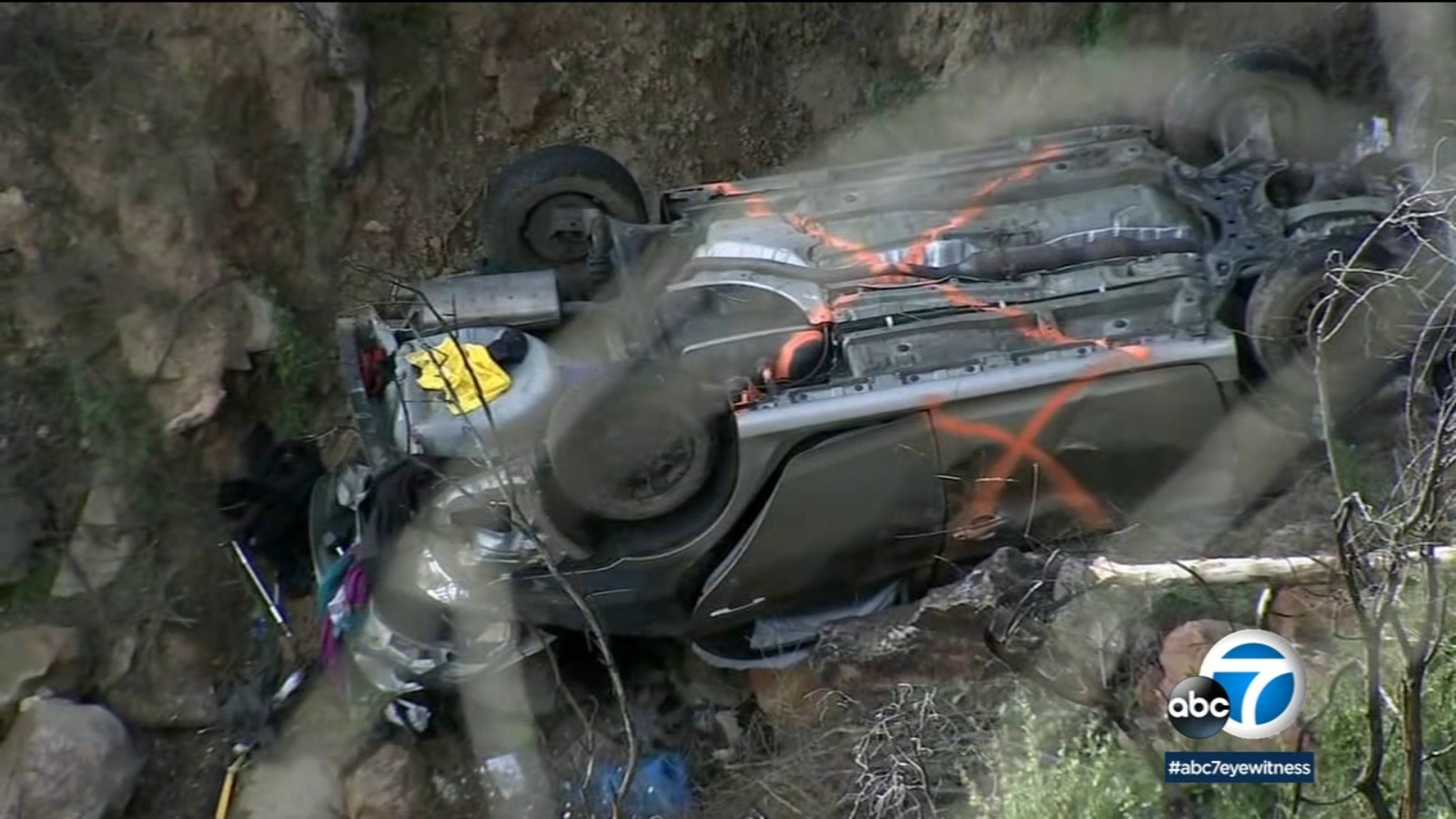 'It's a miracle:' Driver plummets down cliff in Malibu, survives with ...
