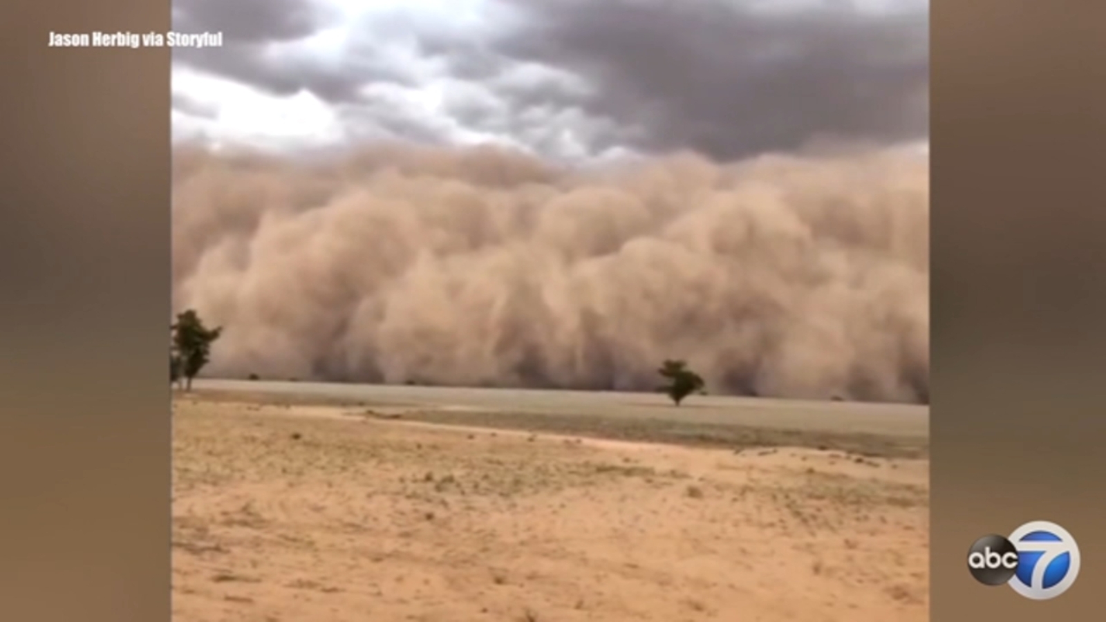 Australian town blanketed by massive dust storm sweeps through drought ...