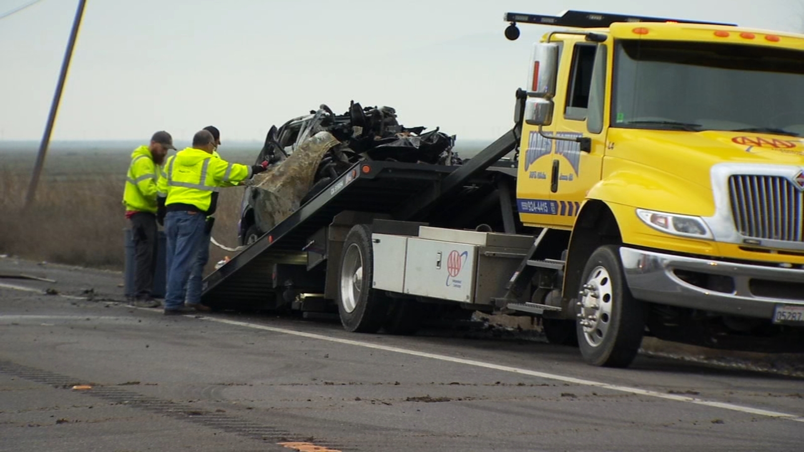 CHP: 2 people dead after crashing into big-rig on Highway 41 - ABC30 Fresno