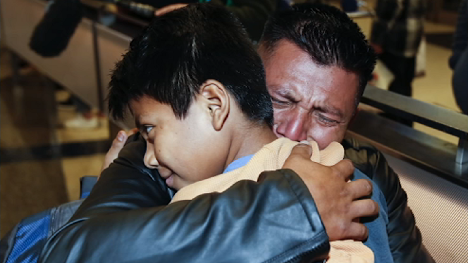 Powerful photos capture migrant parents separated from kids since 2018 ...