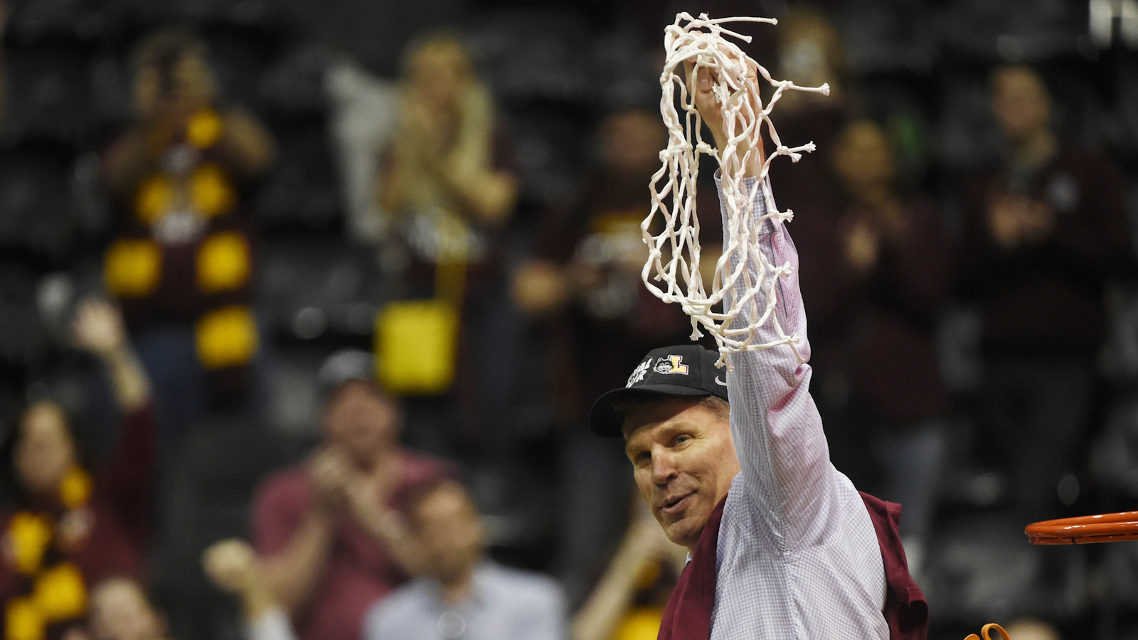Porter Moser: Coaching With Purpose at Loyola University Chicago - ABC7 ...