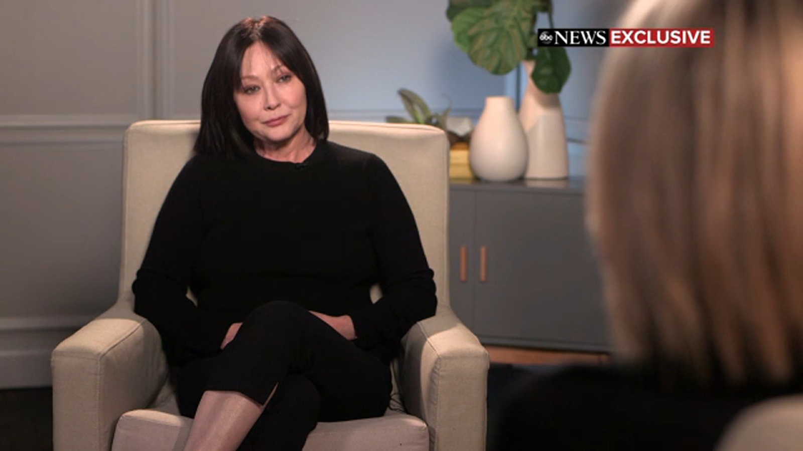 Shannen Doherty reveals she has stage 4 breast cancer - ABC7 New York
