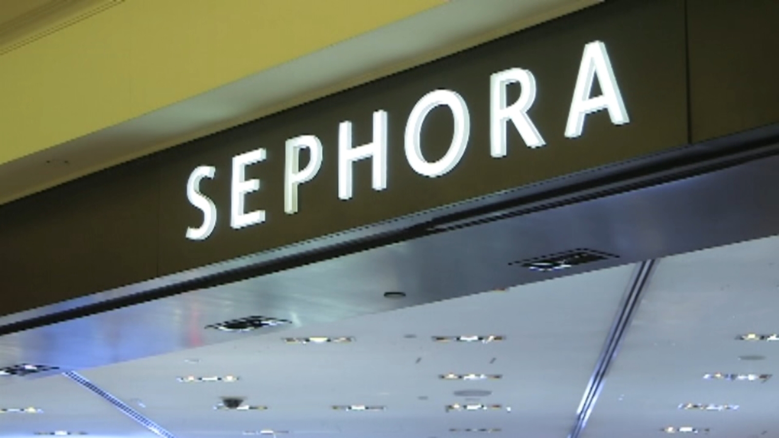 Sephora to open 100 new stores this year - ABC7 Chicago