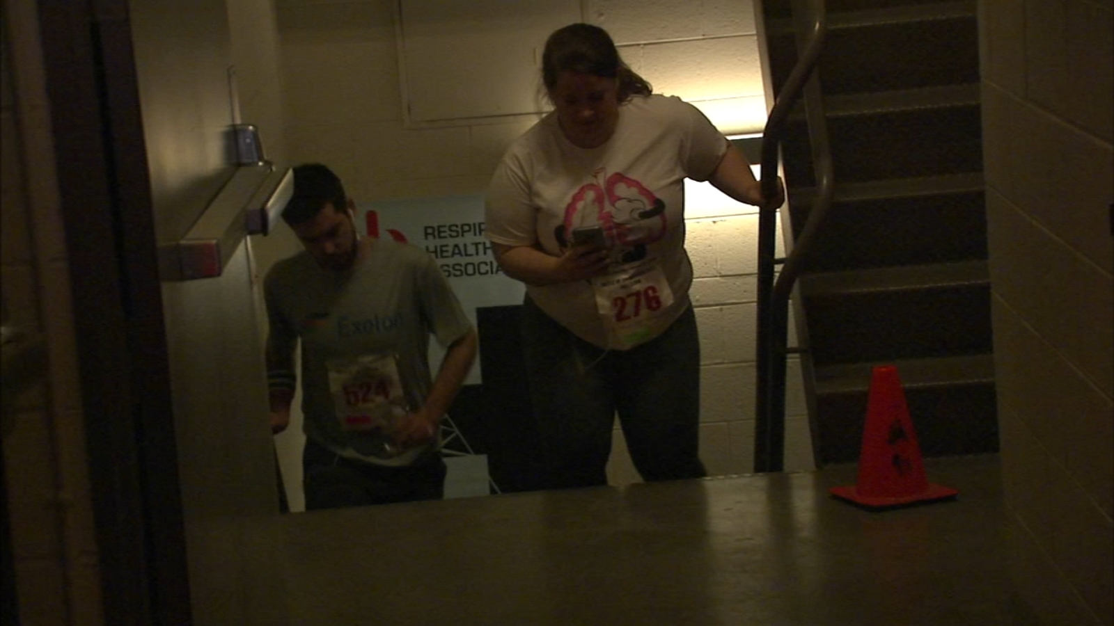 Thousands climb 1,632 steps for "Hustle Chicago" to raise funds in ...
