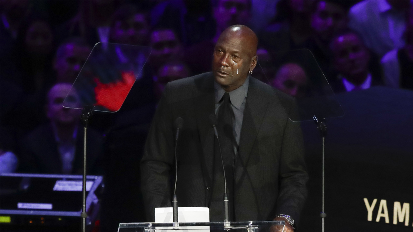 Michael Jordan tears up remembering 'little brother' Kobe Bryant at ...