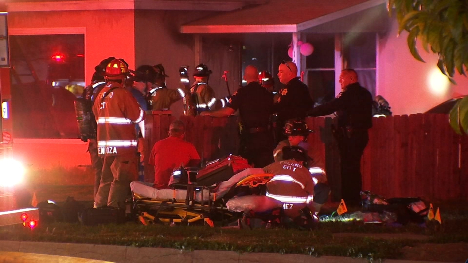Man hospitalized after trying to rescue neighbor in central Fresno house fire - ABC30 Fresno