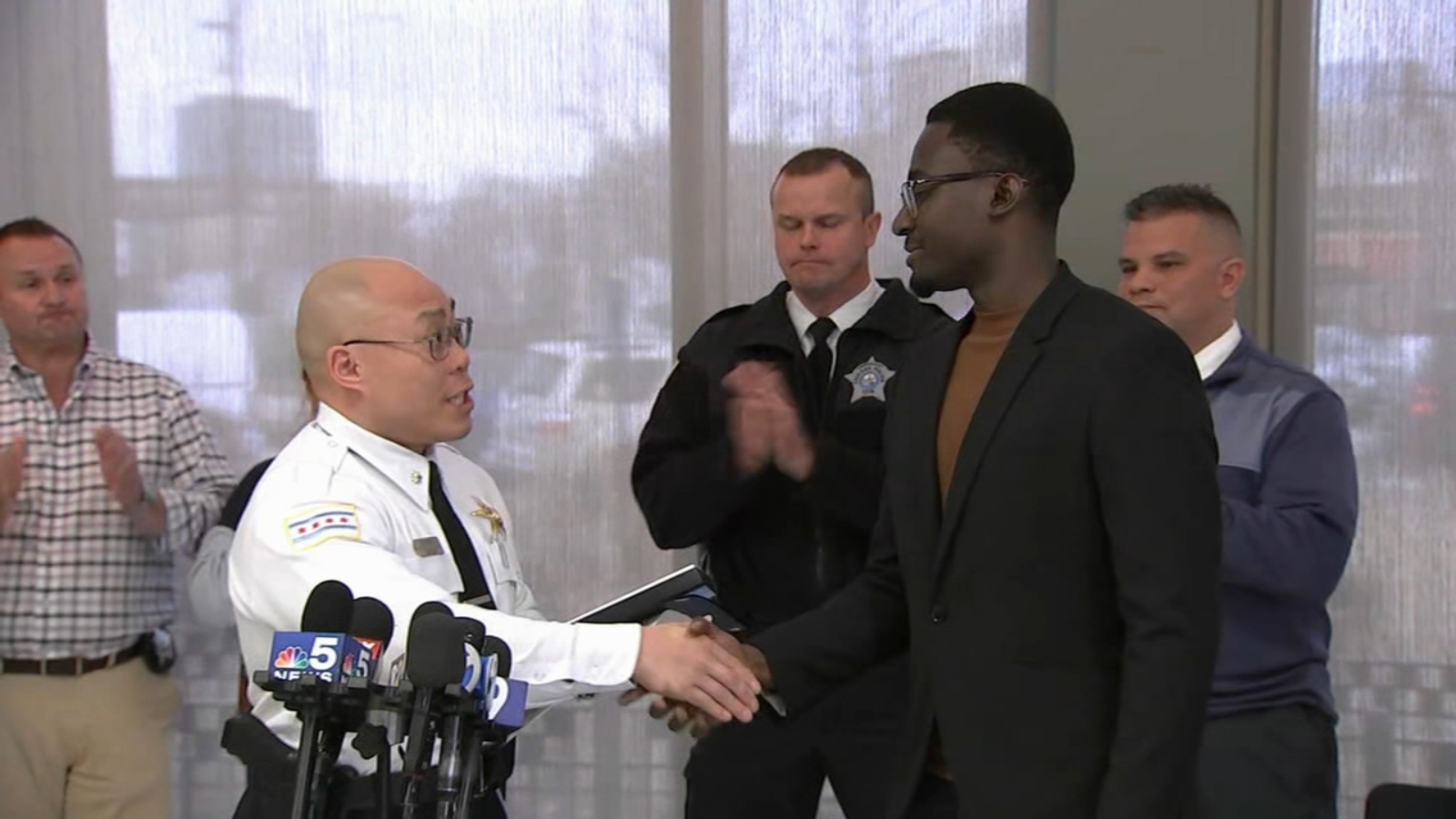 CTA Blue Line shooting: Witness gets award for help in investigation of ...