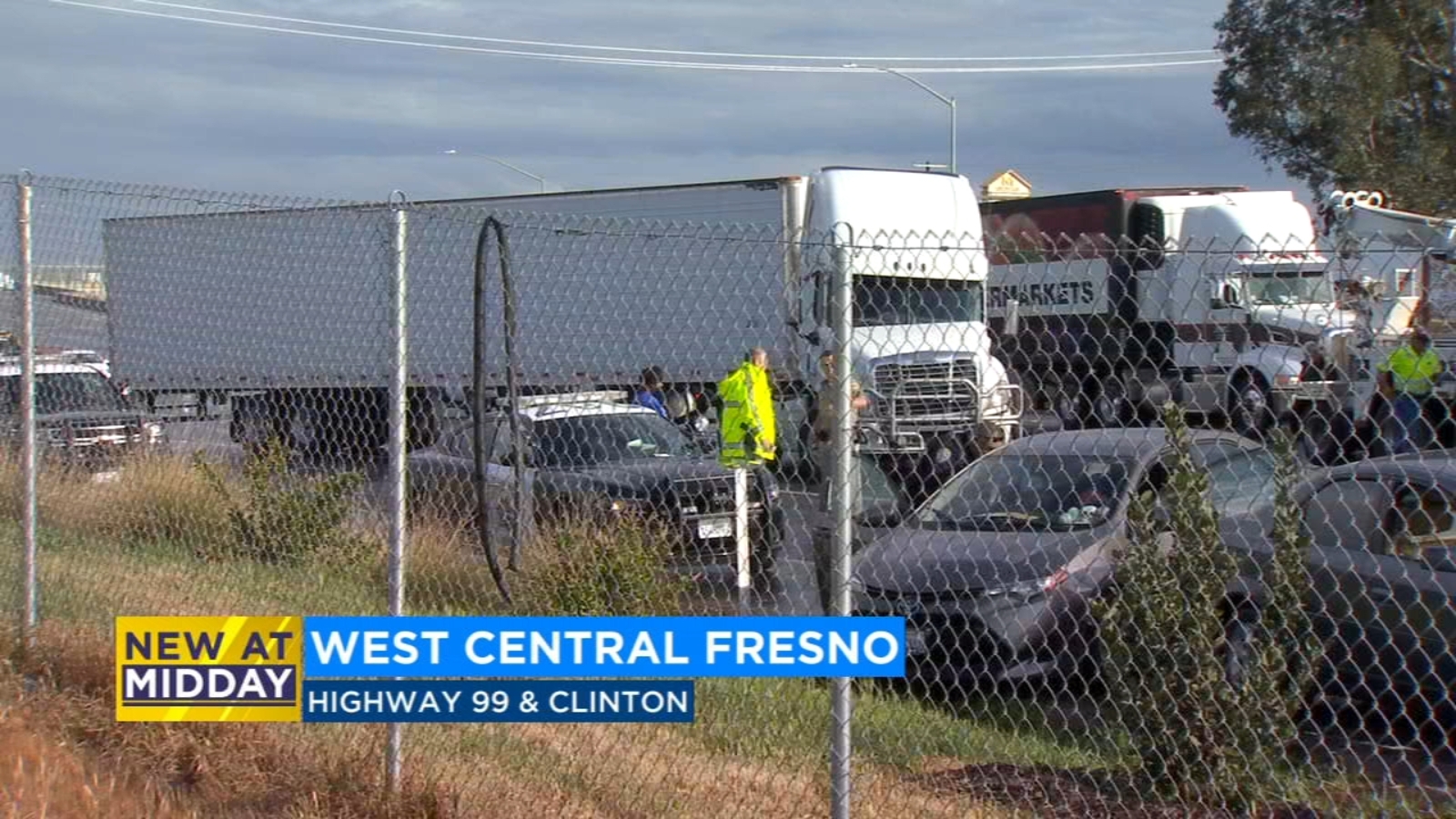 Multi Vehicle Crash Involving Big Rig Stops Traffic On Southbound