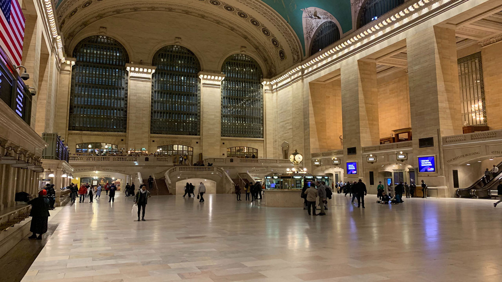 Commuter Alert: New MTA app lets users purchase tickets, track LIRR and ...