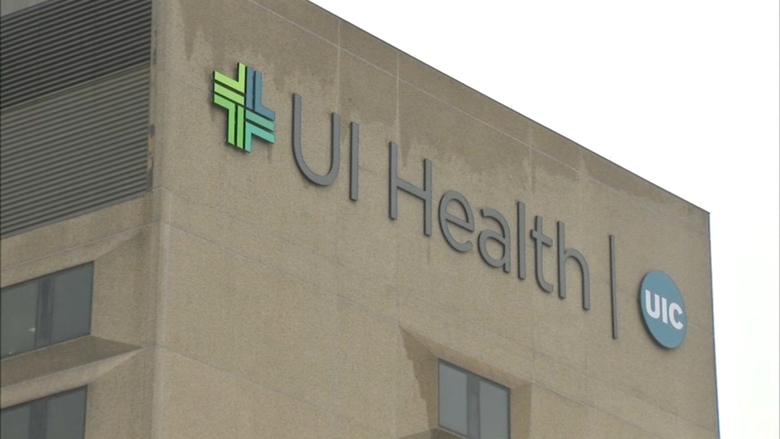 Coronvirus Chicago: 12 University of Illinois Hospital nurses test ...