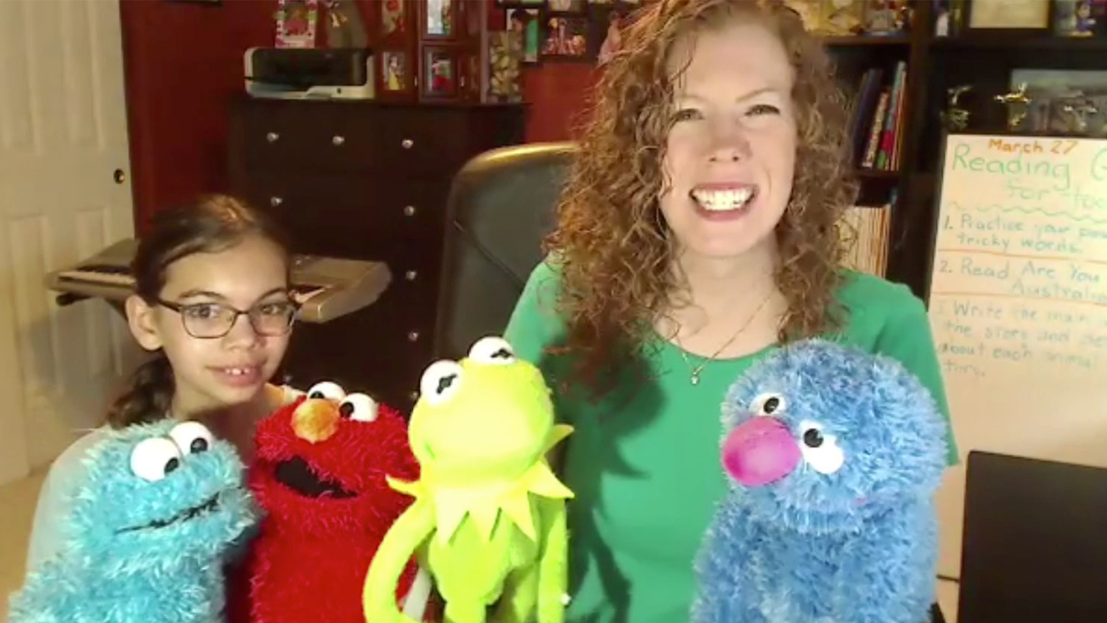Teacher makes puppet shows to teach kids at home during Coronavirus ...