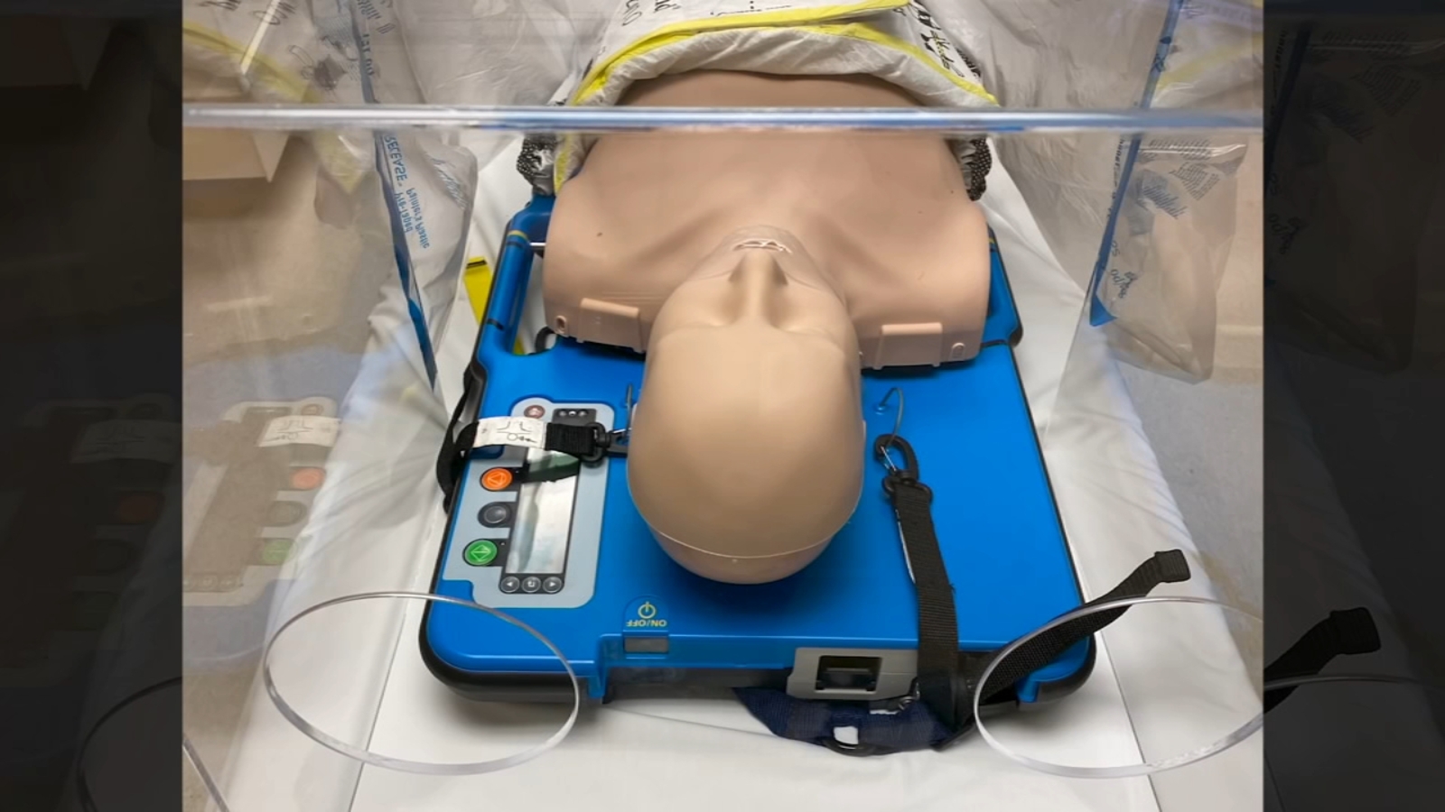 Coronavirus outbreak: Community members, businesses build intubation ...