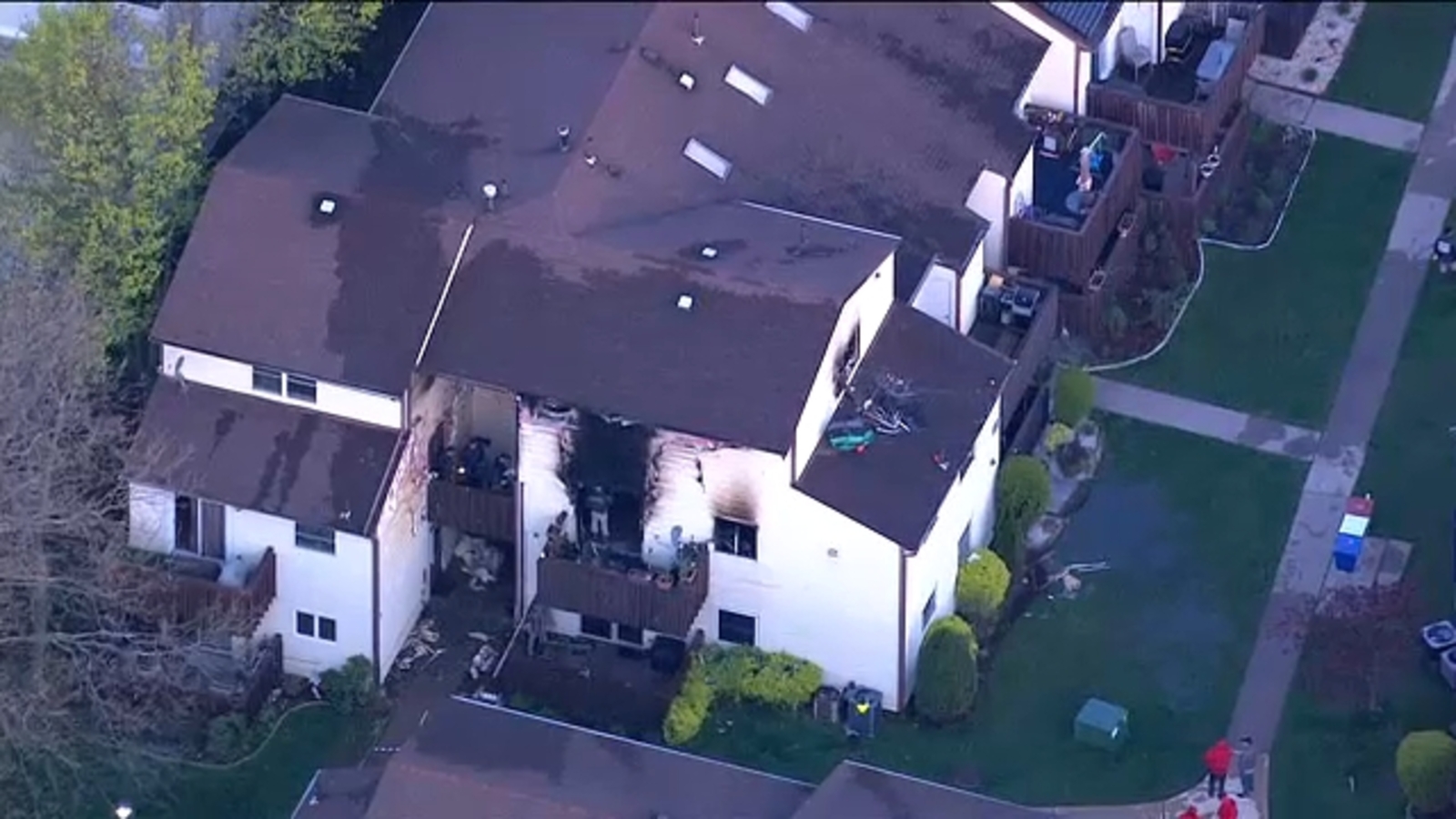 Staten Island house fire injures 3 people including mom, daughter ...