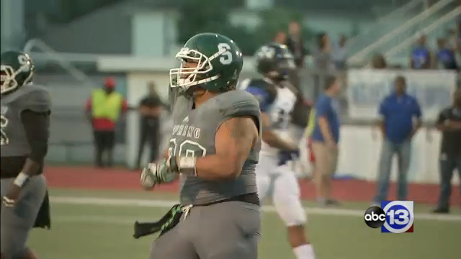 Former Spring football player Bravvion Roy fulfills goal of being ...