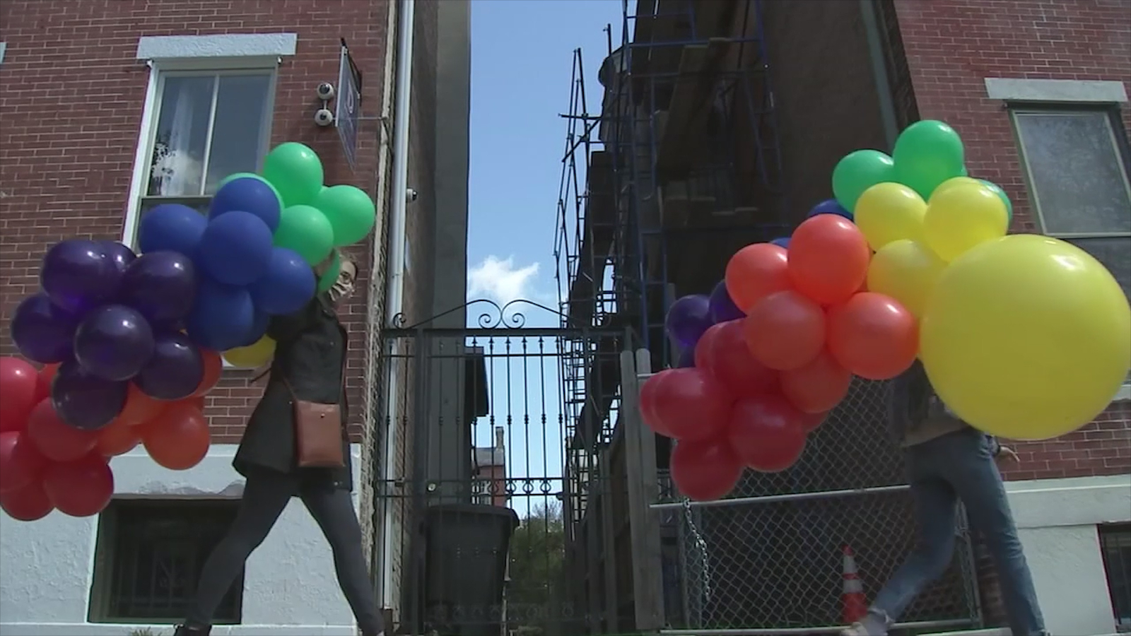 Philadelphia woman is brightening spirits with rainbow balloons - 6abc ...