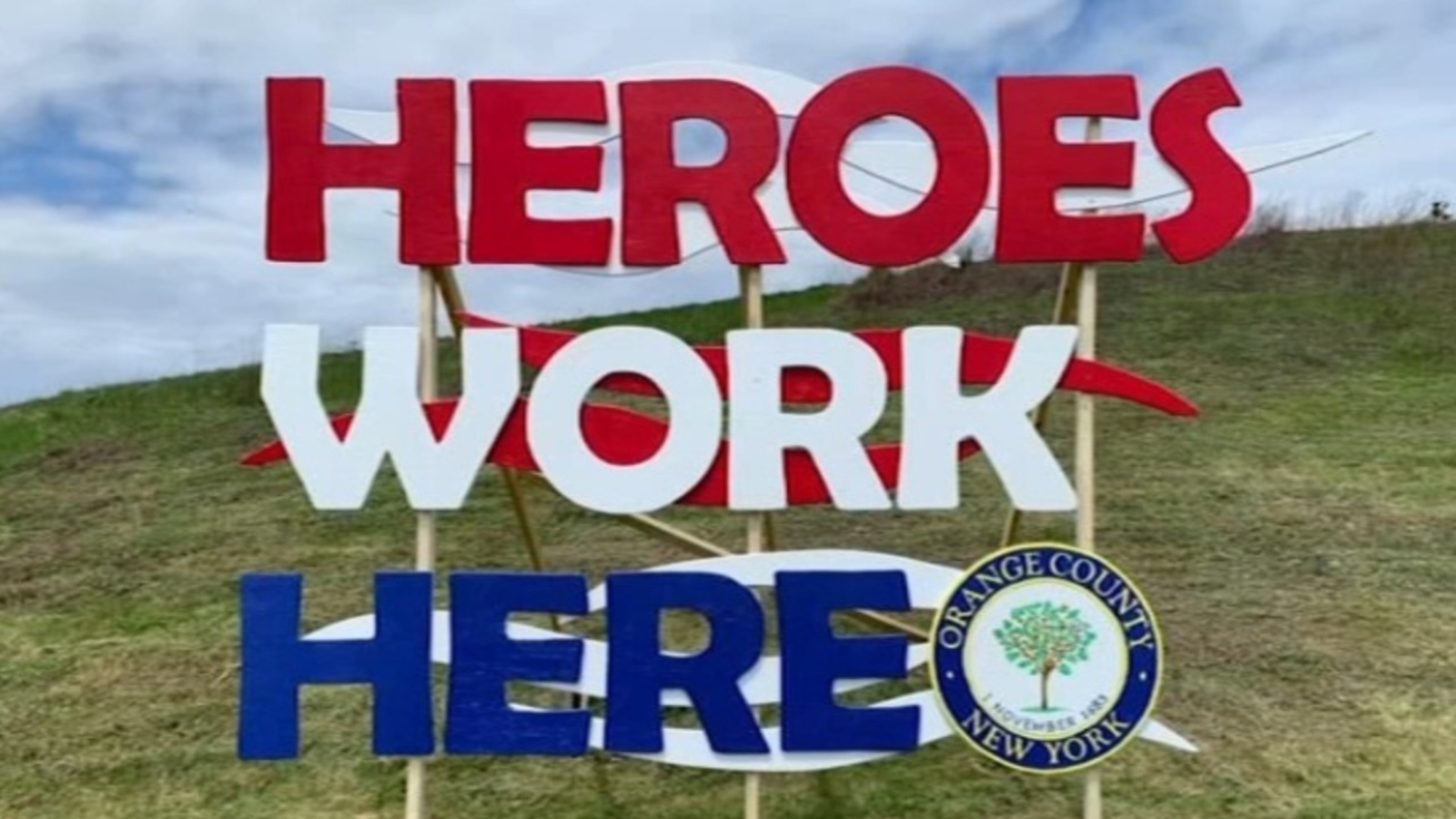 Coronavirus NY: Sign thanking frontline workers unveiled in Orange ...