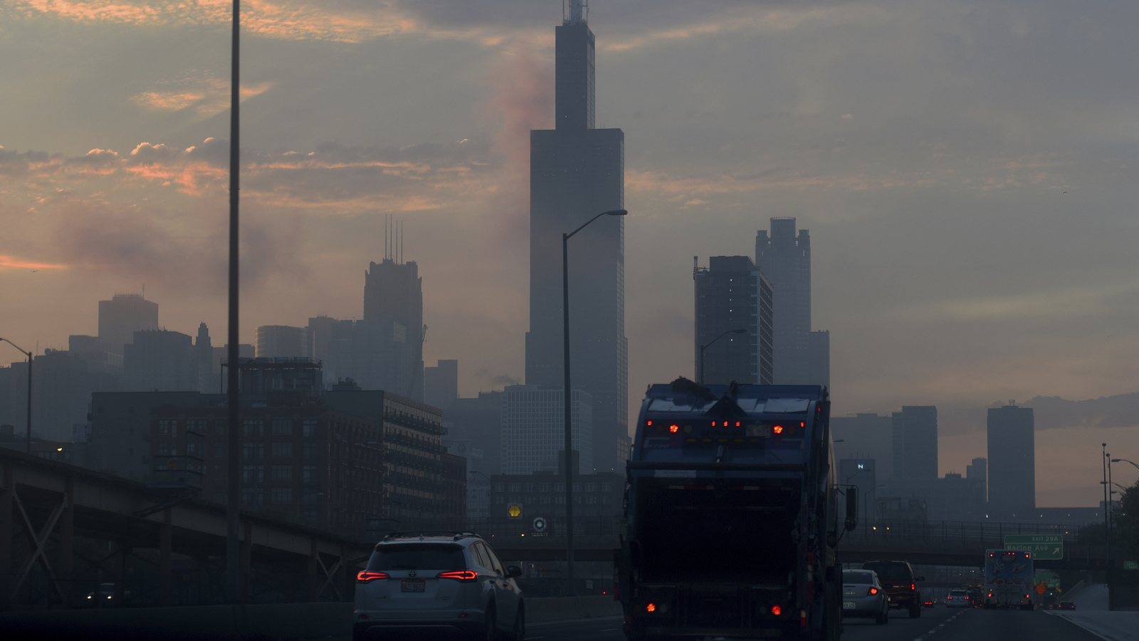 Chicago weather today: High winds bringing smoke smell from Kansas ...