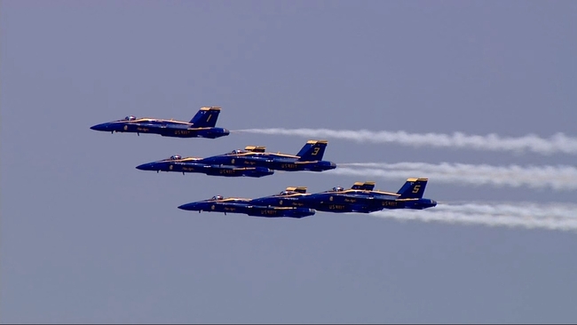 Blue Angels flyover Chicago 2020: US Navy salutes healthcare workers ...